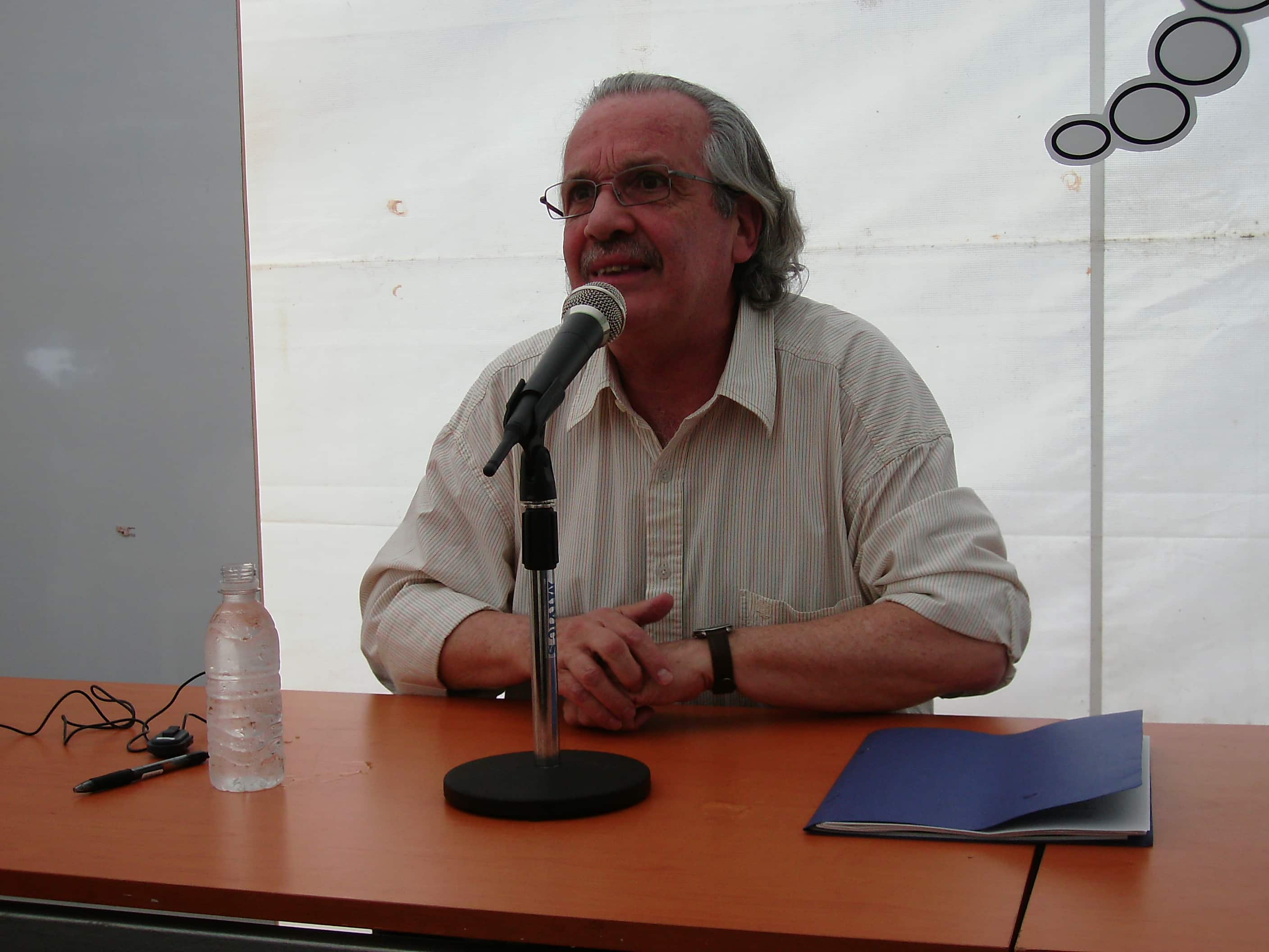 Carlos Trillo, Descanse en Paz- Se une a Carlos Meglia en el panteón ...