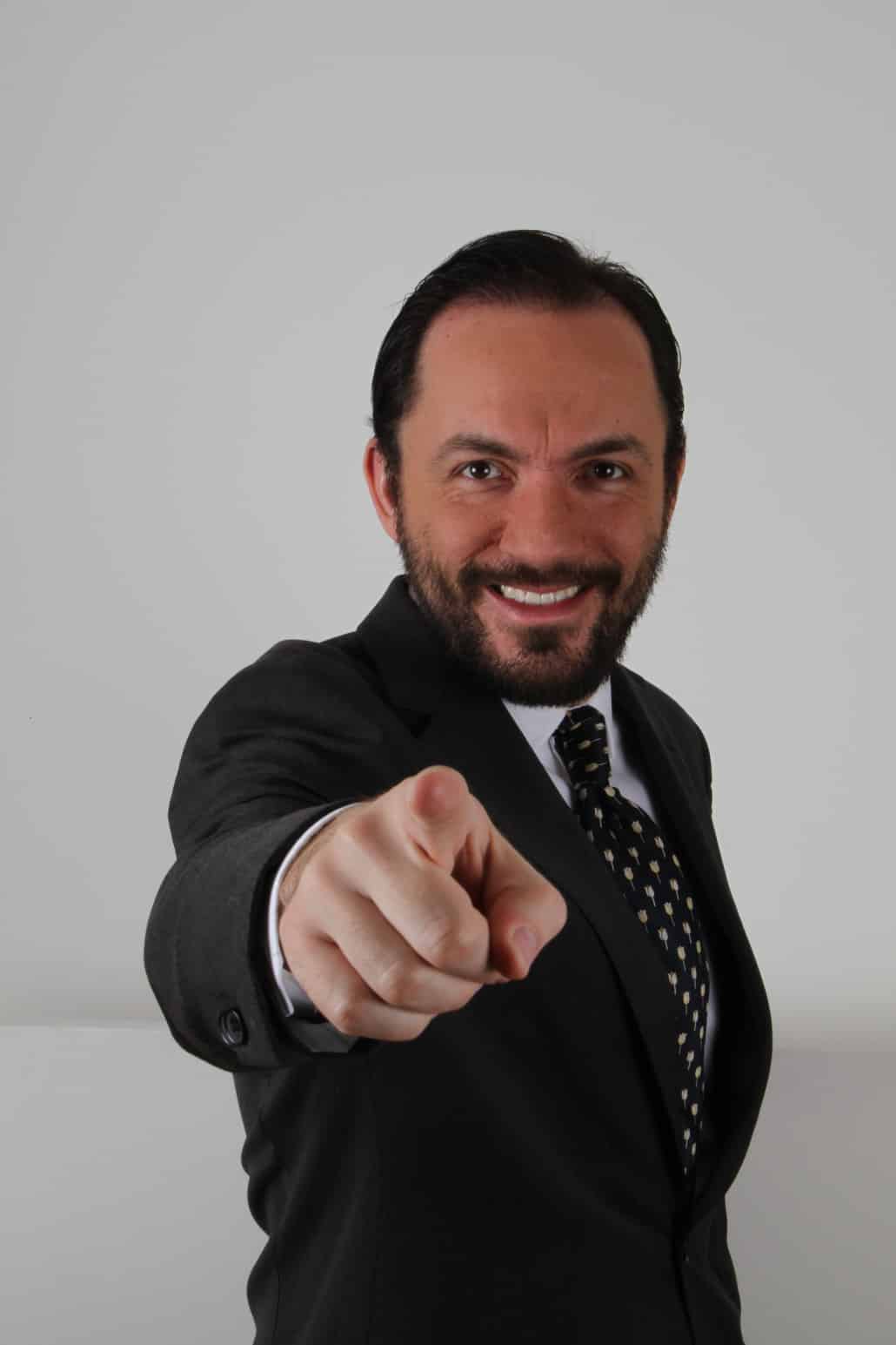 Gon Curiel comprometido con el Stand Up Comedy - Artes9